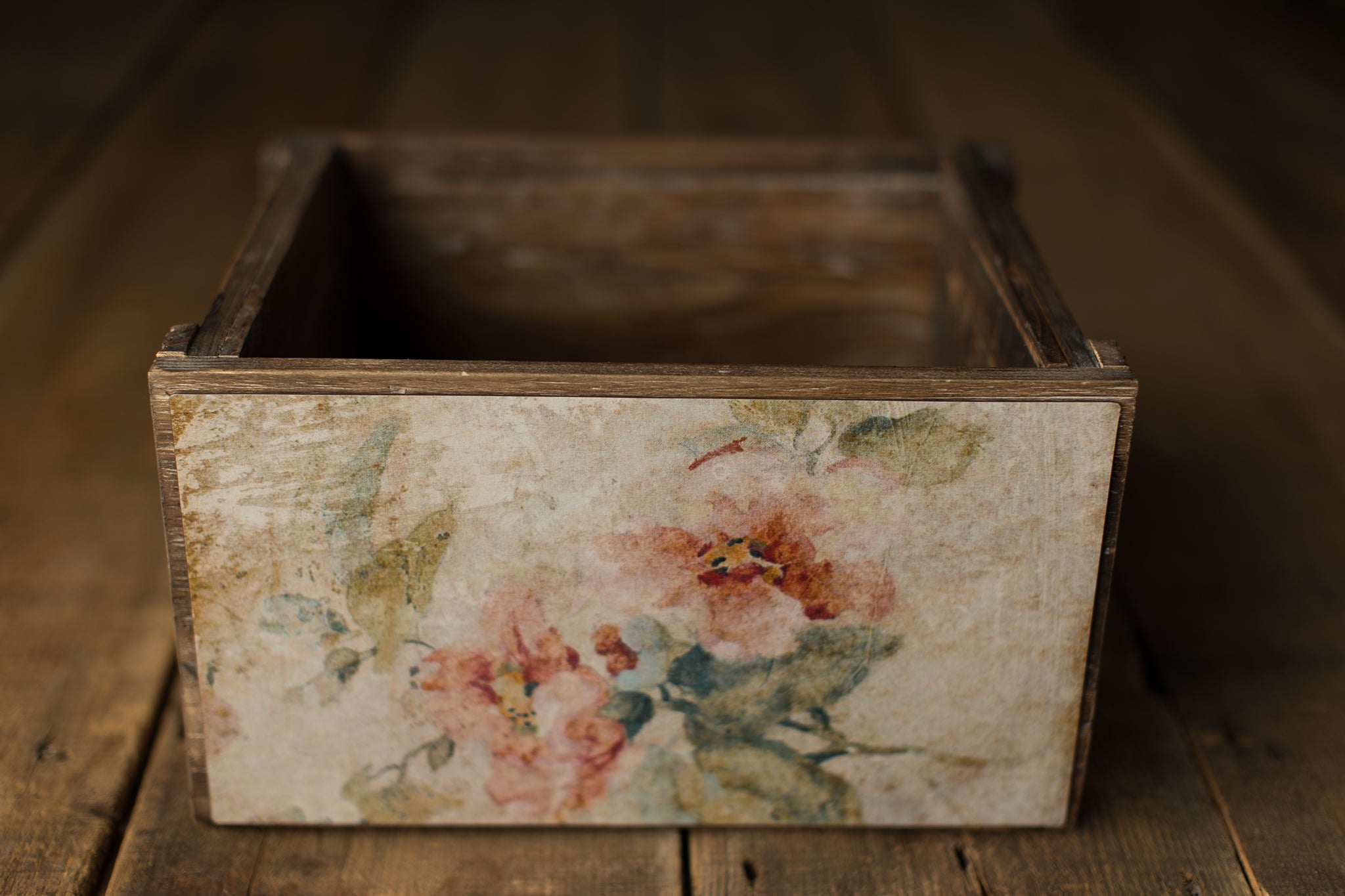Crate Hugger | 251 Old Floral Wall – Hello Little Props